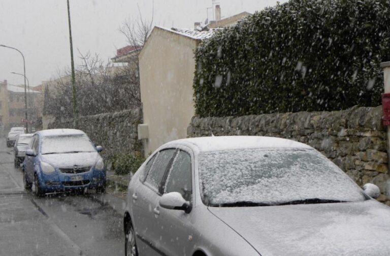 Ma che freddo fa. Nevica
