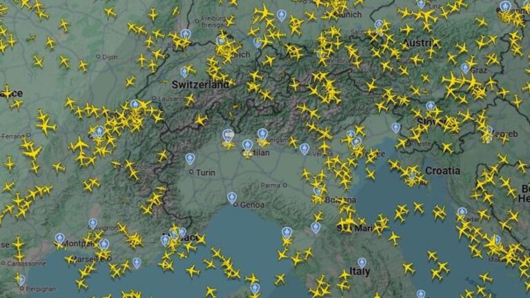 Voli nel caos nell’Italia nord ovest per un guasto al controllo radar: decine di aerei bloccati ...